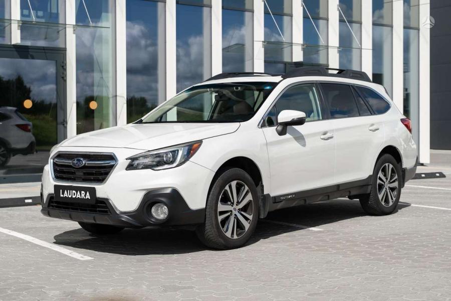 White Subaru Outback 2018 in Vilnius, with an engine capacity of 3.63 L and mileage of 170 thousand km for 14999 €, photo 3 on AUTOMOTO.COM.LV