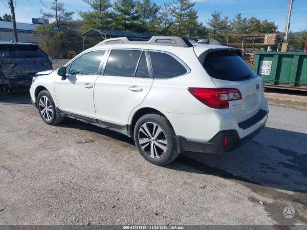 White Subaru Outback 2019 in Klaipeda, with an engine capacity of 2.50 L and mileage of 93 thousand km for 10150 €, photo 3 on AUTOMOTO.COM.LV