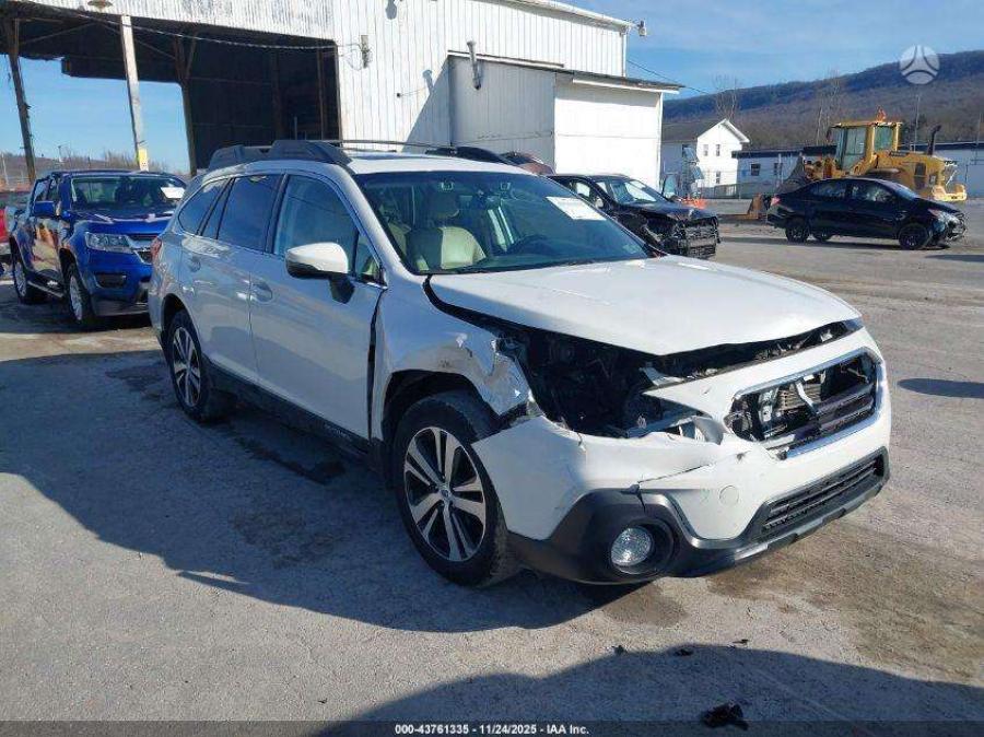 White Subaru Outback 2019 in Klaipeda, with an engine capacity of 2.50 L and mileage of 93 thousand km for 10150 €, photo 6 on AUTOMOTO.COM.LV