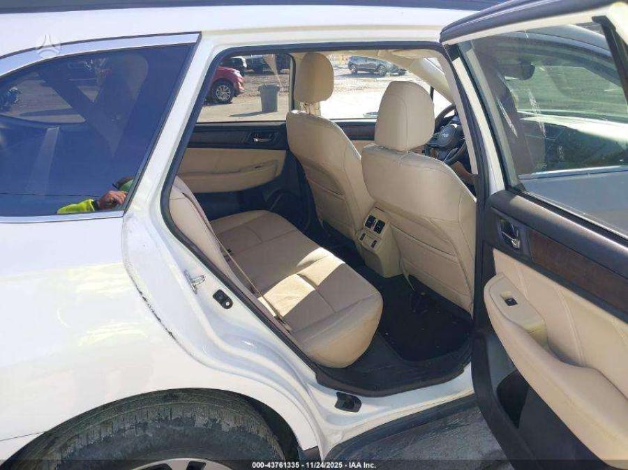 White Subaru Outback 2019 in Klaipeda, with an engine capacity of 2.50 L and mileage of 93 thousand km for 10150 €, photo 8 on AUTOMOTO.COM.LV