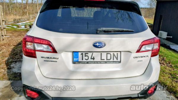 White Subaru Outback 2019 in Tallinn, with an engine capacity of 2.50 L and mileage of 125 thousand km for 16300 €, photo 8 on AUTOMOTO.COM.LV