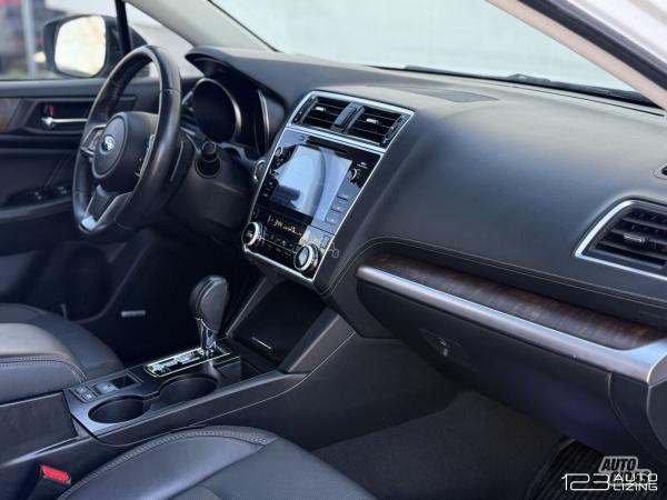 White Subaru Outback 2019 in Kretinga, with an engine capacity of 3.60 L and mileage of 218 thousand km for 15999 €, photo 2 on AUTOMOTO.COM.LV