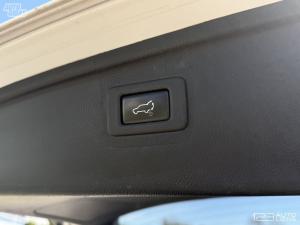 White Subaru Outback 2019 in Kretinga, with an engine capacity of 3.60 L and mileage of 218 thousand km for 15999 €, photo 12 on AUTOMOTO.COM.LV