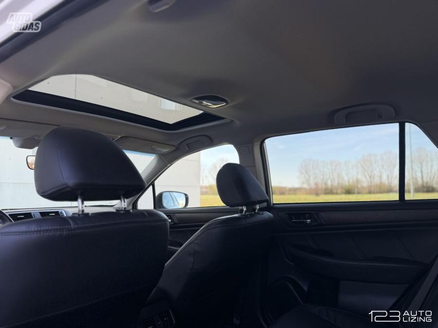 White Subaru Outback 2019 in Kretinga, with an engine capacity of 3.60 L and mileage of 218 thousand km for 15999 €, photo 18 on AUTOMOTO.COM.LV
