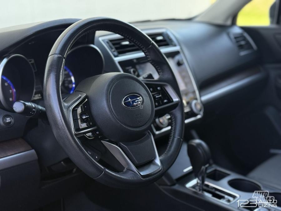 White Subaru Outback 2019 in Kretinga, with an engine capacity of 3.60 L and mileage of 218 thousand km for 15999 €, photo 29 on AUTOMOTO.COM.LV