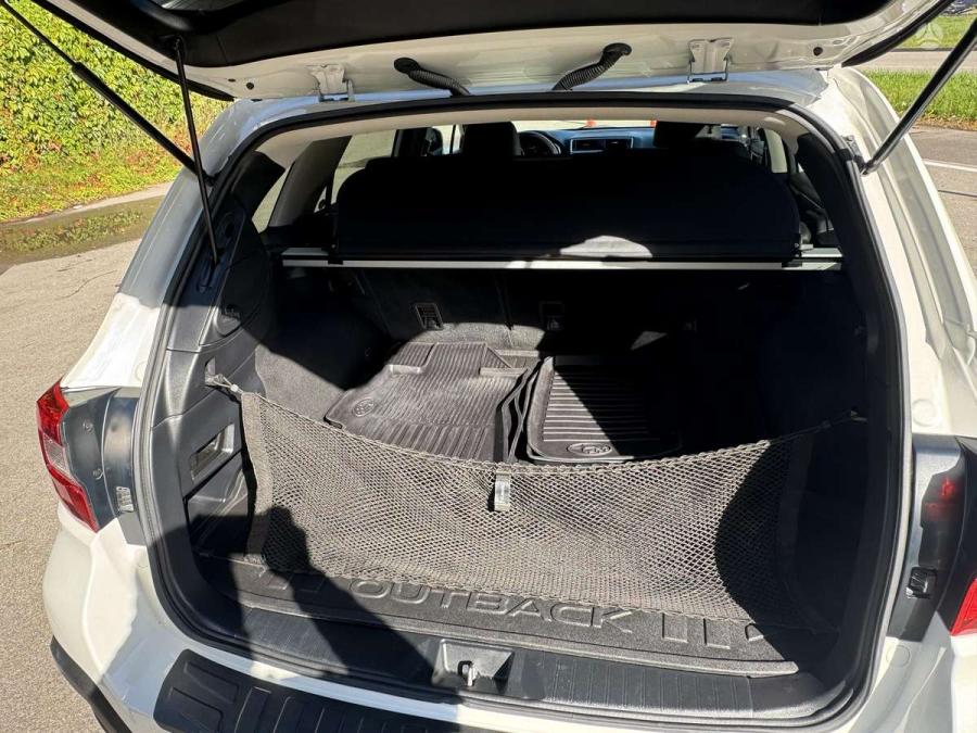 Balts Subaru Outback 2019 Prienai, ar dzinēja tilpumu 2.50 L un nobraukumu 28 tūkst. km par 17500 €, foto 11 vietnē AUTOMOTO.COM.LV