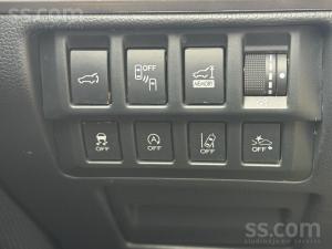 White Subaru Outback 2019 in Riga, with an engine capacity of 2.50 L and mileage of 107 thousand km for 18500 €, photo 8 on AUTOMOTO.COM.LV