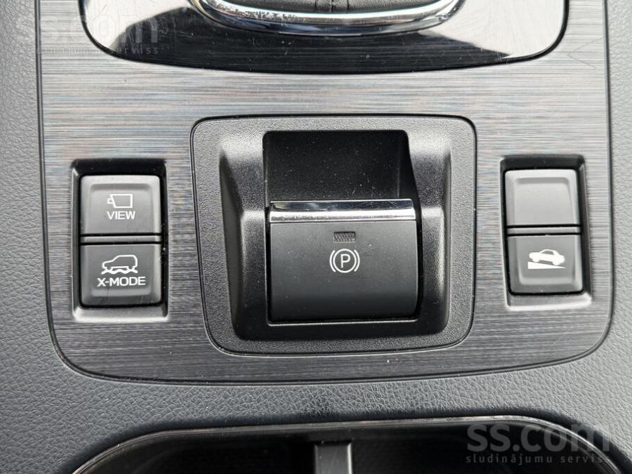 White Subaru Outback 2019 in Riga, with an engine capacity of 2.50 L and mileage of 107 thousand km for 18500 €, photo 13 on AUTOMOTO.COM.LV