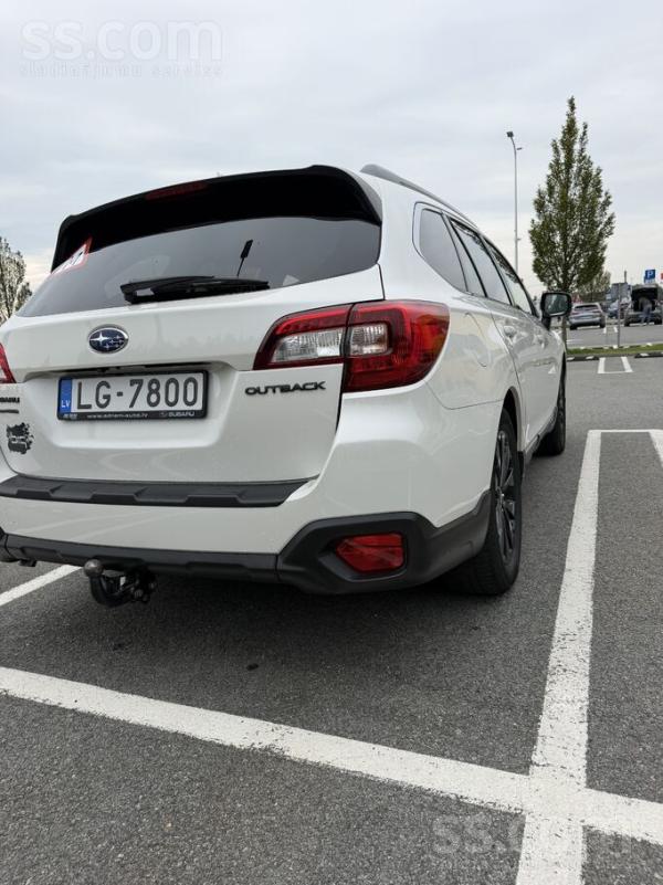 White Subaru Outback 2019 in Riga, with an engine capacity of 2.50 L and mileage of 115 thousand km for 19000 €, photo 4 on AUTOMOTO.COM.LV