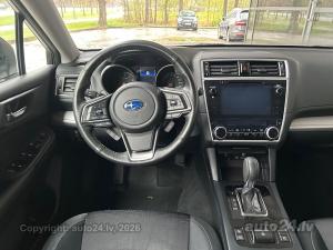 White Subaru Outback 2020 in Tallinn, with an engine capacity of 2.50 L and mileage of 102 thousand km for 19990 €, photo 10 on AUTOMOTO.COM.LV