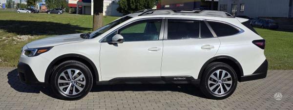 White Subaru Outback 2020 in Siauliai, with an engine capacity of 2.50 L and mileage of 81 thousand km for 19200 €, photo 3 on AUTOMOTO.COM.LV