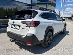 White Subaru Outback 2021 in Tartu, with an engine capacity of 2.50 L and mileage of 149 thousand km for 21900 €, photo 3 on AUTOMOTO.COM.LV