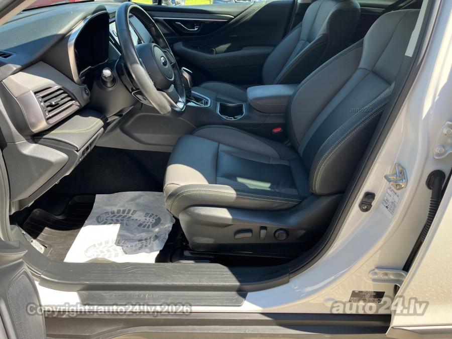 White Subaru Outback 2021 in Tartu, with an engine capacity of 2.50 L and mileage of 149 thousand km for 21900 €, photo 7 on AUTOMOTO.COM.LV
