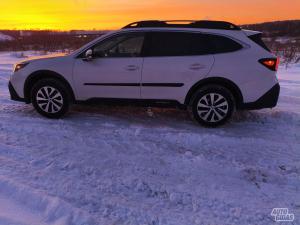Balts Subaru Outback 2022 Viļņa, ar dzinēja tilpumu 2.50 L un nobraukumu 28 tūkst. km par 20700 €, foto 5 vietnē AUTOMOTO.COM.LV