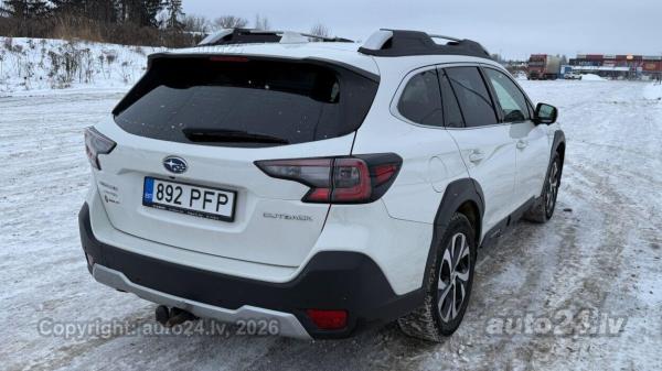 White Subaru Outback 2022 in Tartu, with an engine capacity of 2.50 L and mileage of 141 thousand km for 26990 €, photo 2 on AUTOMOTO.COM.LV