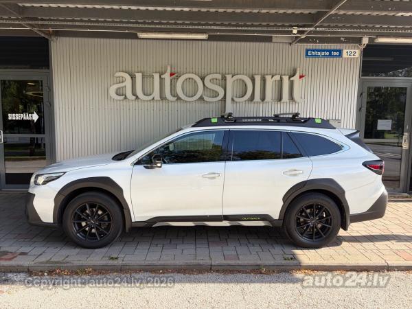 White Subaru Outback 2022 in Tallinn, with an engine capacity of 2.50 L and mileage of 145 thousand km for 23490 €, photo 3 on AUTOMOTO.COM.LV