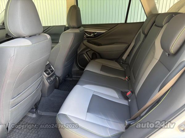 White Subaru Outback 2022 in Tallinn, with an engine capacity of 2.50 L and mileage of 145 thousand km for 23490 €, photo 8 on AUTOMOTO.COM.LV