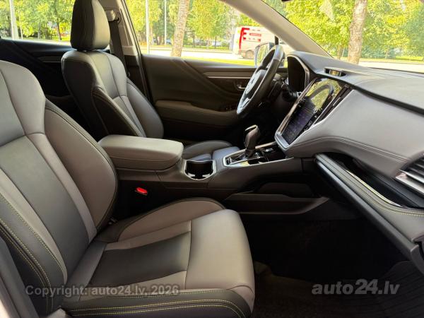 White Subaru Outback 2022 in Tallinn, with an engine capacity of 2.50 L and mileage of 145 thousand km for 23490 €, photo 9 on AUTOMOTO.COM.LV