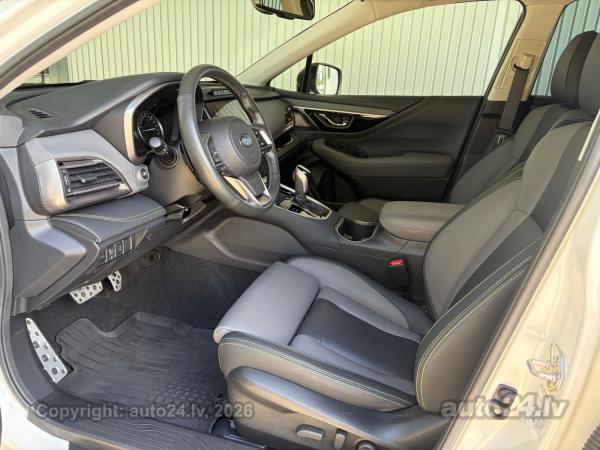 White Subaru Outback 2022 in Tallinn, with an engine capacity of 2.50 L and mileage of 145 thousand km for 23490 €, photo 10 on AUTOMOTO.COM.LV