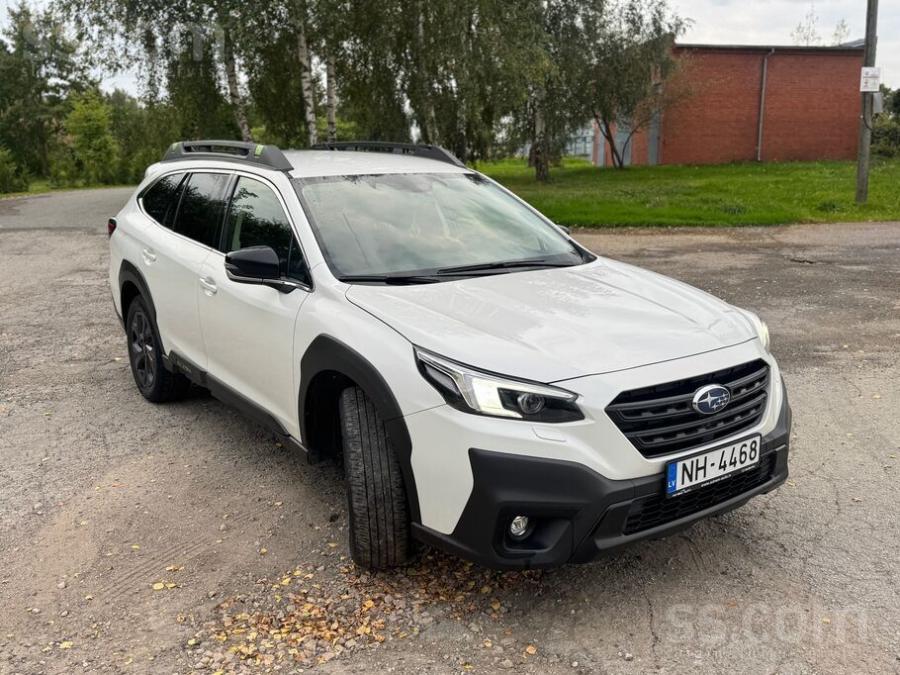 White Subaru Outback 2022 in Riga, with an engine capacity of 2.50 L and mileage of 187 thousand km for 19900 €, photo 3 on AUTOMOTO.COM.LV