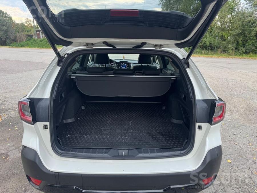 White Subaru Outback 2022 in Riga, with an engine capacity of 2.50 L and mileage of 187 thousand km for 19900 €, photo 7 on AUTOMOTO.COM.LV