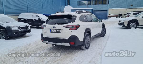White Subaru Outback 2023 in Tallinn, with an engine capacity of 2.50 L and mileage of 76 thousand km for 28500 €, photo 6 on AUTOMOTO.COM.LV