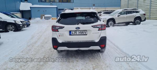 White Subaru Outback 2023 in Tallinn, with an engine capacity of 2.50 L and mileage of 76 thousand km for 28500 €, photo 7 on AUTOMOTO.COM.LV