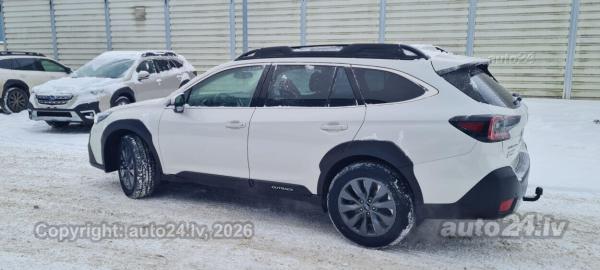 White Subaru Outback 2023 in Tallinn, with an engine capacity of 2.50 L and mileage of 76 thousand km for 28500 €, photo 9 on AUTOMOTO.COM.LV
