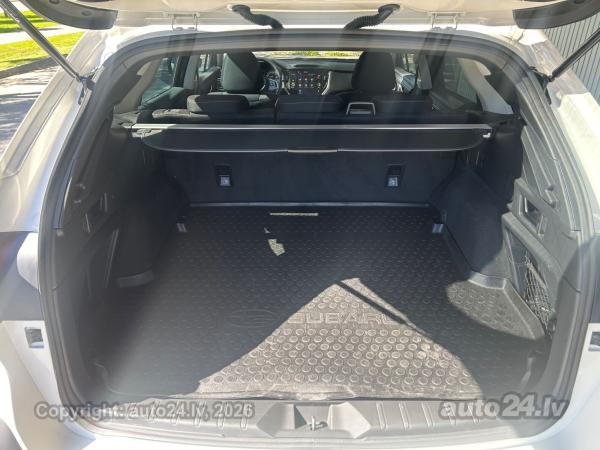 White Subaru Outback 2023 in Tallinn, with an engine capacity of 2.50 L and mileage of 38 thousand km for 30490 €, photo 6 on AUTOMOTO.COM.LV