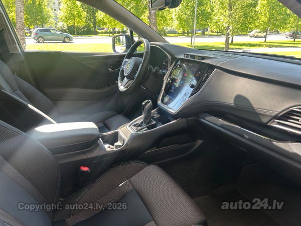 White Subaru Outback 2023 in Tallinn, with an engine capacity of 2.50 L and mileage of 38 thousand km for 30490 €, photo 8 on AUTOMOTO.COM.LV