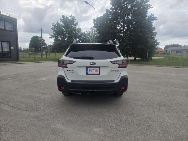 White Subaru Outback 2023 in Klaipeda, with an engine capacity of 2.50 L and mileage of 25 thousand km for 25700 €, photo 8 on AUTOMOTO.COM.LV