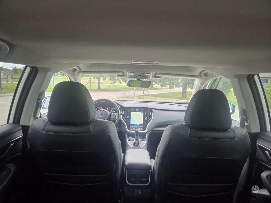 White Subaru Outback 2023 in Klaipeda, with an engine capacity of 2.50 L and mileage of 25 thousand km for 25700 €, photo 13 on AUTOMOTO.COM.LV