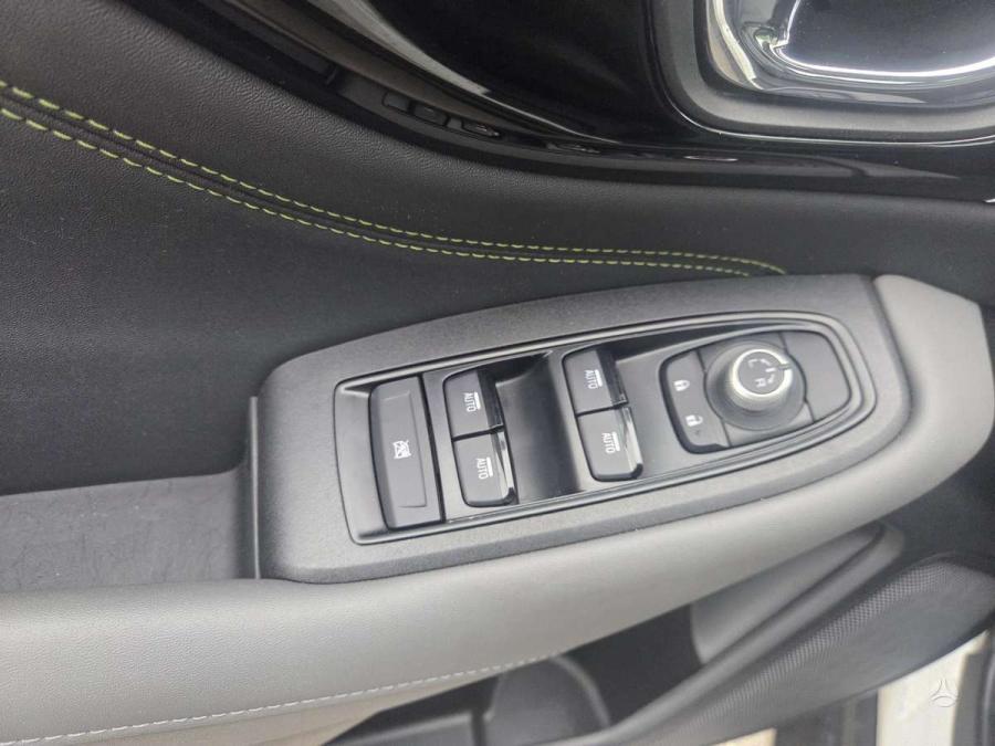 White Subaru Outback 2023 in Klaipeda, with an engine capacity of 2.50 L and mileage of 25 thousand km for 25700 €, photo 16 on AUTOMOTO.COM.LV