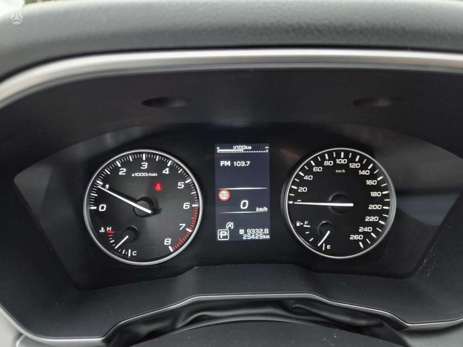 White Subaru Outback 2023 in Klaipeda, with an engine capacity of 2.50 L and mileage of 25 thousand km for 25700 €, photo 17 on AUTOMOTO.COM.LV