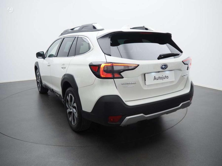 White Subaru Outback 2023 in Vilnius, with an engine capacity of 2.50 L and mileage of 149 thousand km for 25600 €, photo 7 on AUTOMOTO.COM.LV