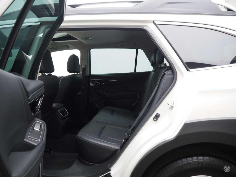 White Subaru Outback 2023 in Vilnius, with an engine capacity of 2.50 L and mileage of 149 thousand km for 25600 €, photo 18 on AUTOMOTO.COM.LV