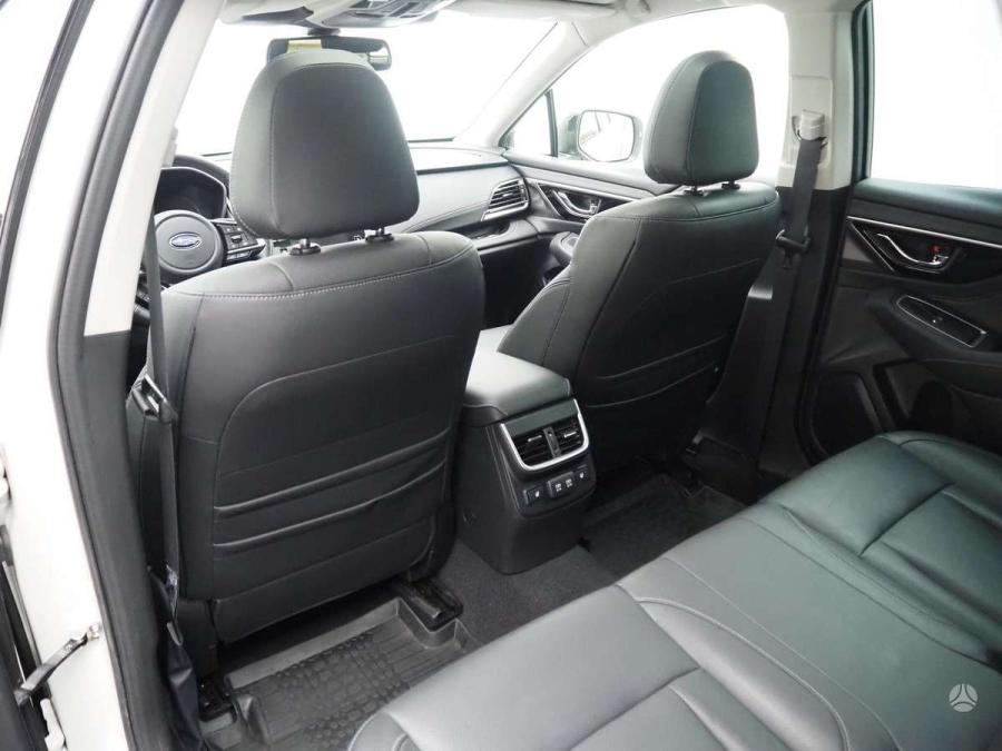 White Subaru Outback 2023 in Vilnius, with an engine capacity of 2.50 L and mileage of 149 thousand km for 25600 €, photo 20 on AUTOMOTO.COM.LV