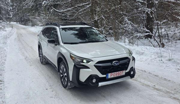 White Subaru Outback 2024 in Siauliai, with an engine capacity of 2.50 L and mileage of 33 thousand km for 23900 €, photo 3 on AUTOMOTO.COM.LV