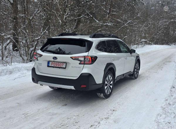 White Subaru Outback 2024 in Siauliai, with an engine capacity of 2.50 L and mileage of 33 thousand km for 23900 €, photo 5 on AUTOMOTO.COM.LV