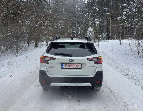 White Subaru Outback 2024 in Siauliai, with an engine capacity of 2.50 L and mileage of 33 thousand km for 23900 €, photo 6 on AUTOMOTO.COM.LV