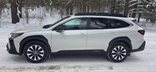 White Subaru Outback 2024 in Siauliai, with an engine capacity of 2.50 L and mileage of 33 thousand km for 23900 €, photo 8 on AUTOMOTO.COM.LV