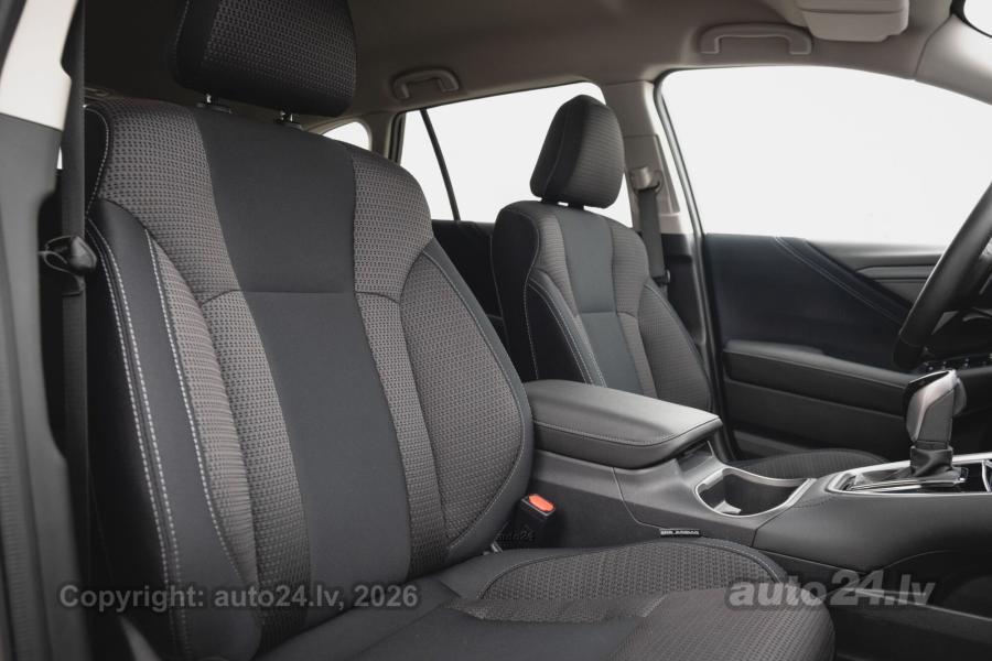 White Subaru Outback 2024 in Tartu, with an engine capacity of 2.50 L and mileage of 25 thousand km for 31500 €, photo 20 on AUTOMOTO.COM.LV
