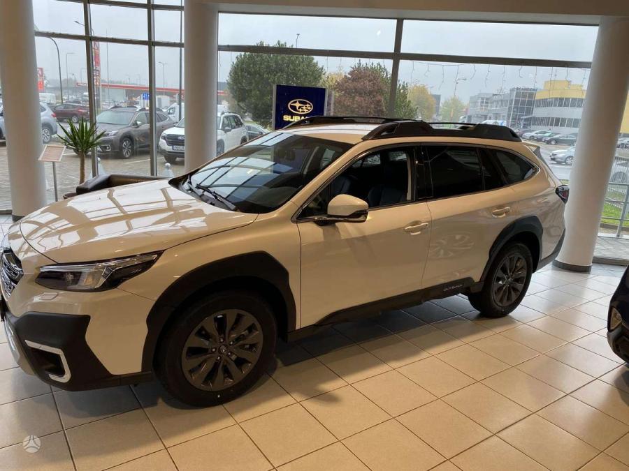 White Subaru Outback 2025 in Kaunas, with an engine capacity of 2.50 L and mileage of 12 thousand km for 37990 €, photo 3 on AUTOMOTO.COM.LV
