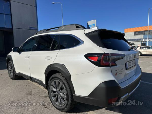 White Subaru Outback 2025 in Tallinn, with an engine capacity of 2.50 L and mileage of 14 thousand km for 37900 €, photo 2 on AUTOMOTO.COM.LV