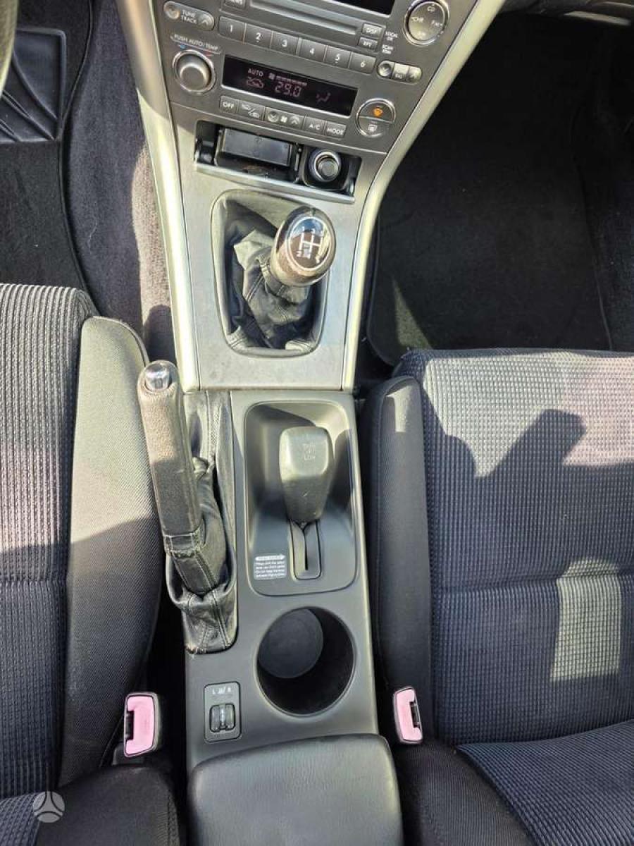 Dzeltens Subaru Outback 2004 Utena, ar dzinēja tilpumu 2.46 L un nobraukumu 286 tūkst. km par 3950 €, foto 17 vietnē AUTOMOTO.COM.LV
