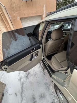 Yellow Subaru Outback 2005 in Siauliai, with an engine capacity of 3.00 L and mileage of 237 thousand km for 3950 €, photo 8 on AUTOMOTO.COM.LV