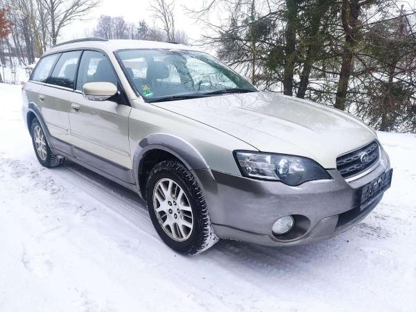 Yellow Subaru Outback 2005 in Utena, with an engine capacity of 2.46 L and mileage of 217 thousand km for 3400 €, photo 3 on AUTOMOTO.COM.LV
