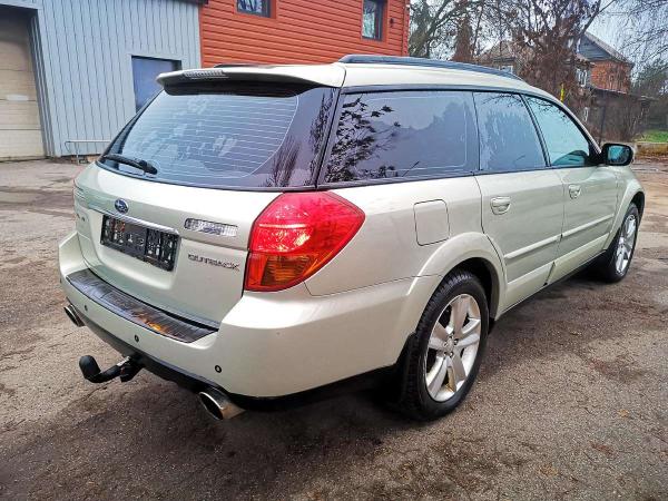 Yellow Subaru Outback 2006 in Kaunas, with an engine capacity of 3.00 L and mileage of 168 thousand km for 3700 €, photo 4 on AUTOMOTO.COM.LV