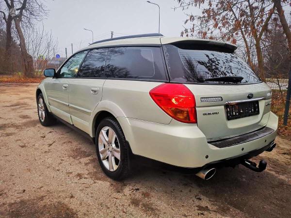 Yellow Subaru Outback 2006 in Kaunas, with an engine capacity of 3.00 L and mileage of 168 thousand km for 3700 €, photo 5 on AUTOMOTO.COM.LV