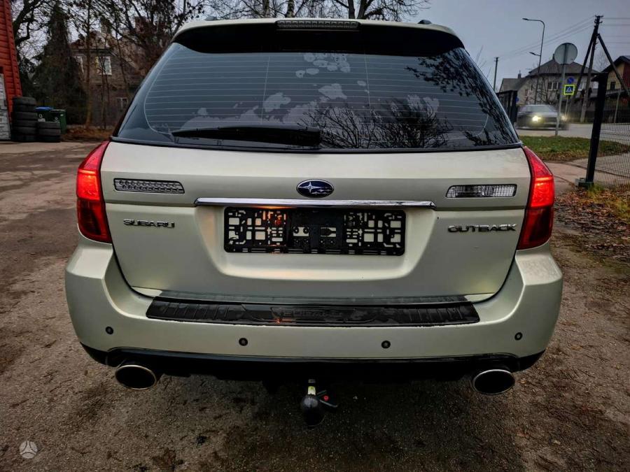 Yellow Subaru Outback 2006 in Kaunas, with an engine capacity of 3.00 L and mileage of 168 thousand km for 3700 €, photo 6 on AUTOMOTO.COM.LV